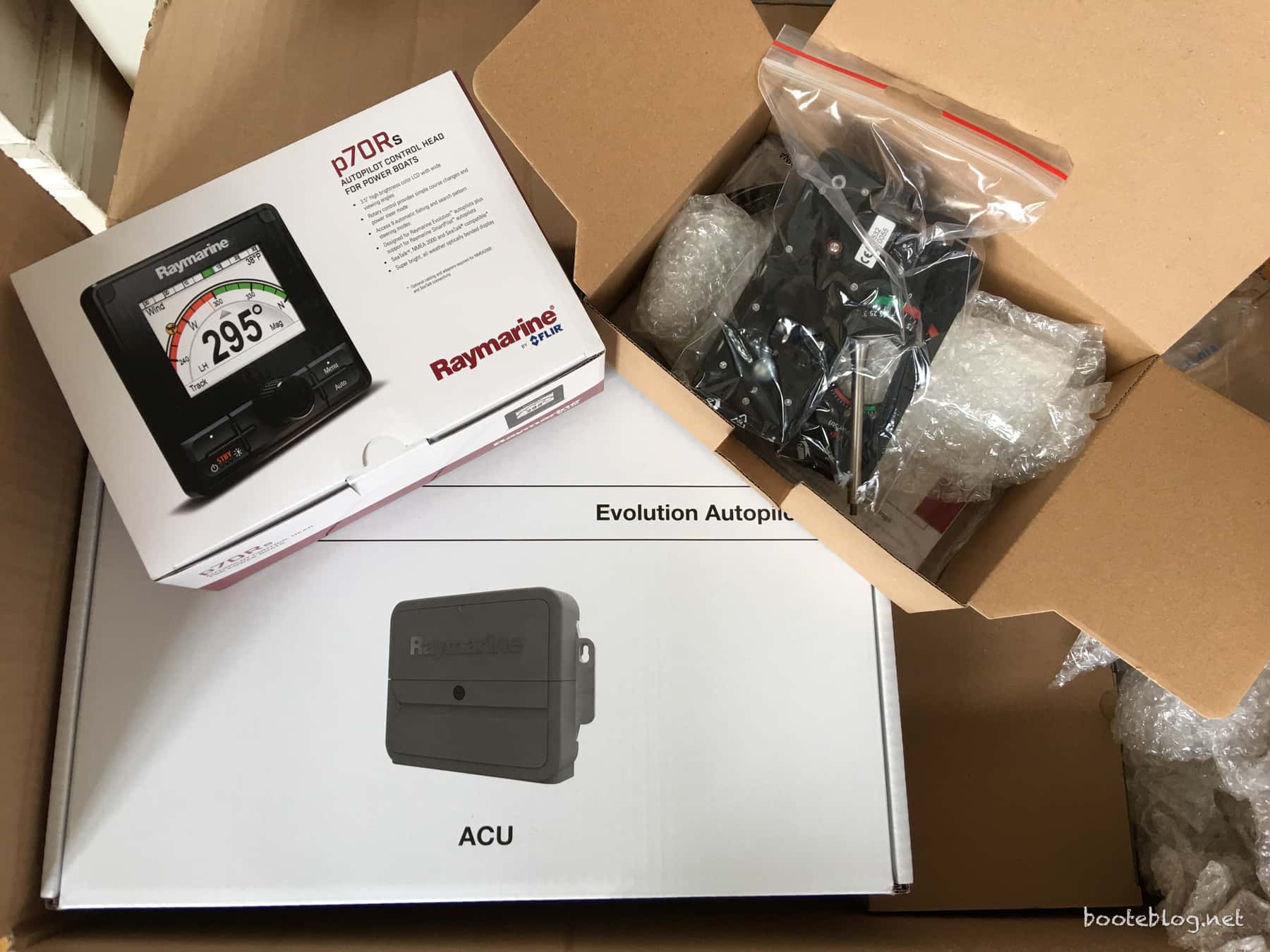 raymarine-evo-acu-300-p70s-tiller