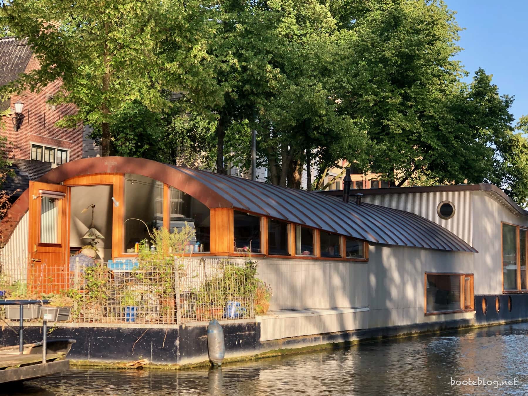 6313_hausboot_in_holland_groningen