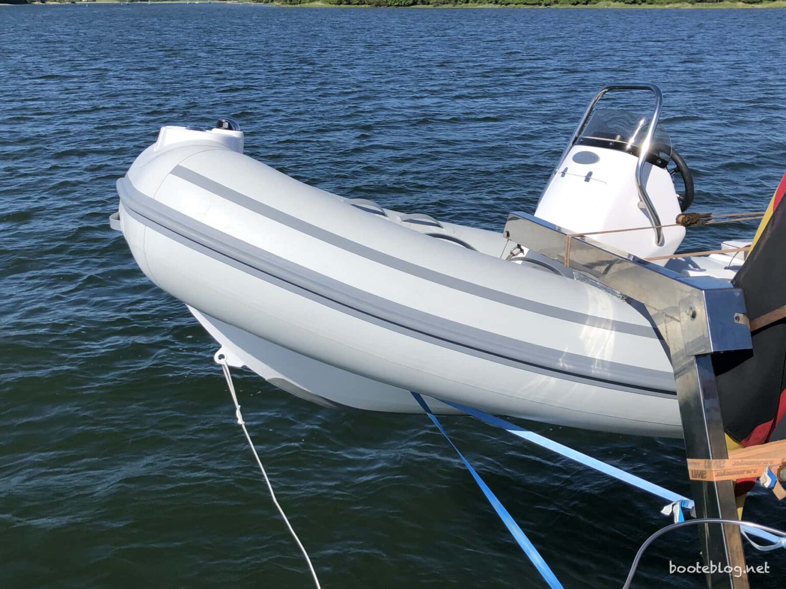 Neuer Tender: Stabilisierung der Davits, alle Details die ich mag ...